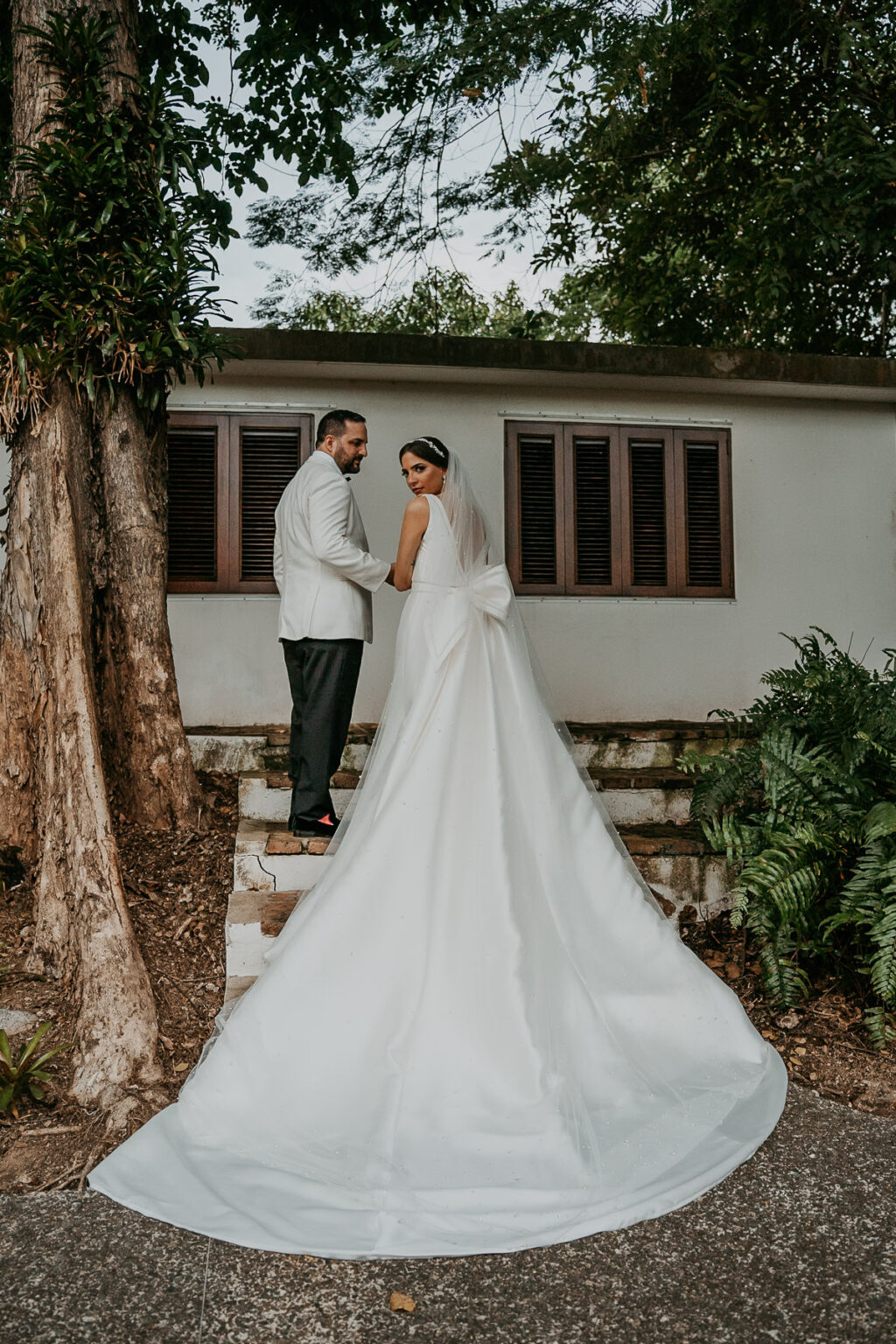Traditional Puerto Rico Wedding with a Twist at Fundación Luis Muñoz ...